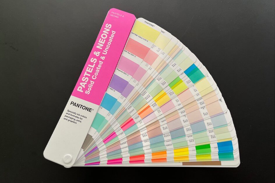 特色について【PANTONE】【DIC】とは？ | パッケージNow！