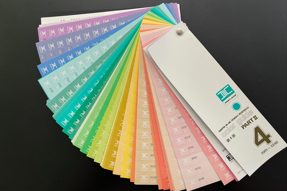 特色について【PANTONE】【DIC】とは？ | パッケージNow！